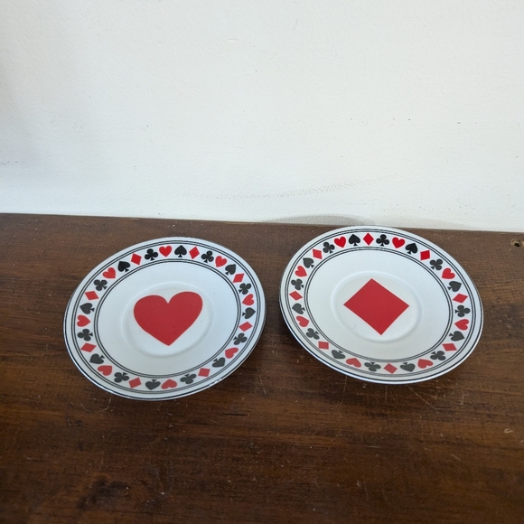 Unique Vintage | Dining | Red And Black Playing Card Themed Plates ...